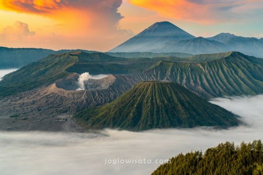 Paket Wisata Jogja – Bromo – Batu 3 Hari 2 Malam | Joglo Wisata