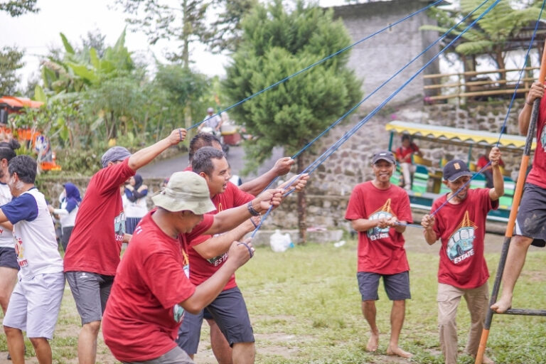 Paket Wisata Kemuning (Jeep Off Road, Outbound, Tubing) Karanganyar ...