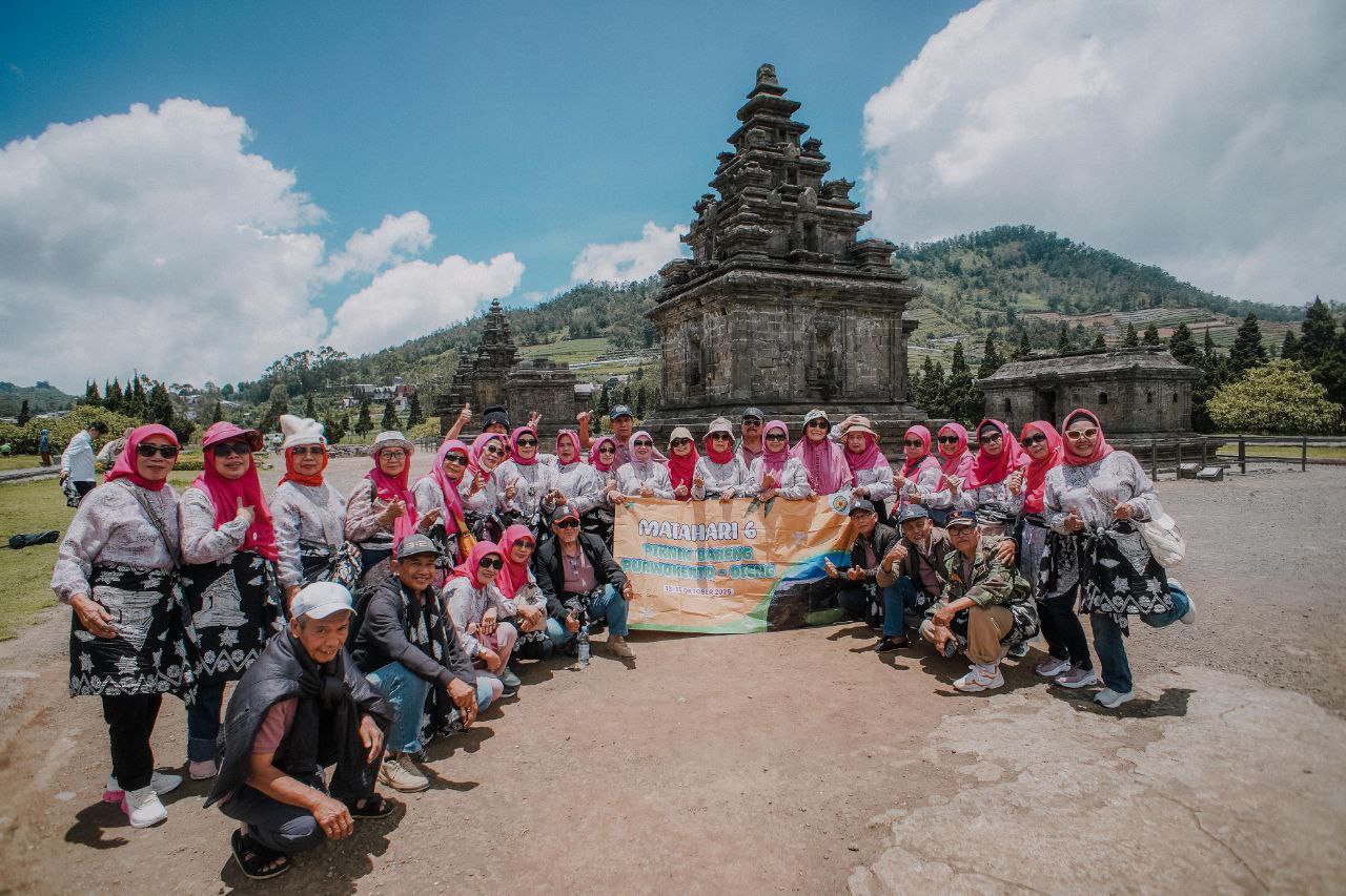 foto-tamu-paket-tour-deing (3) | Joglo Wisata
